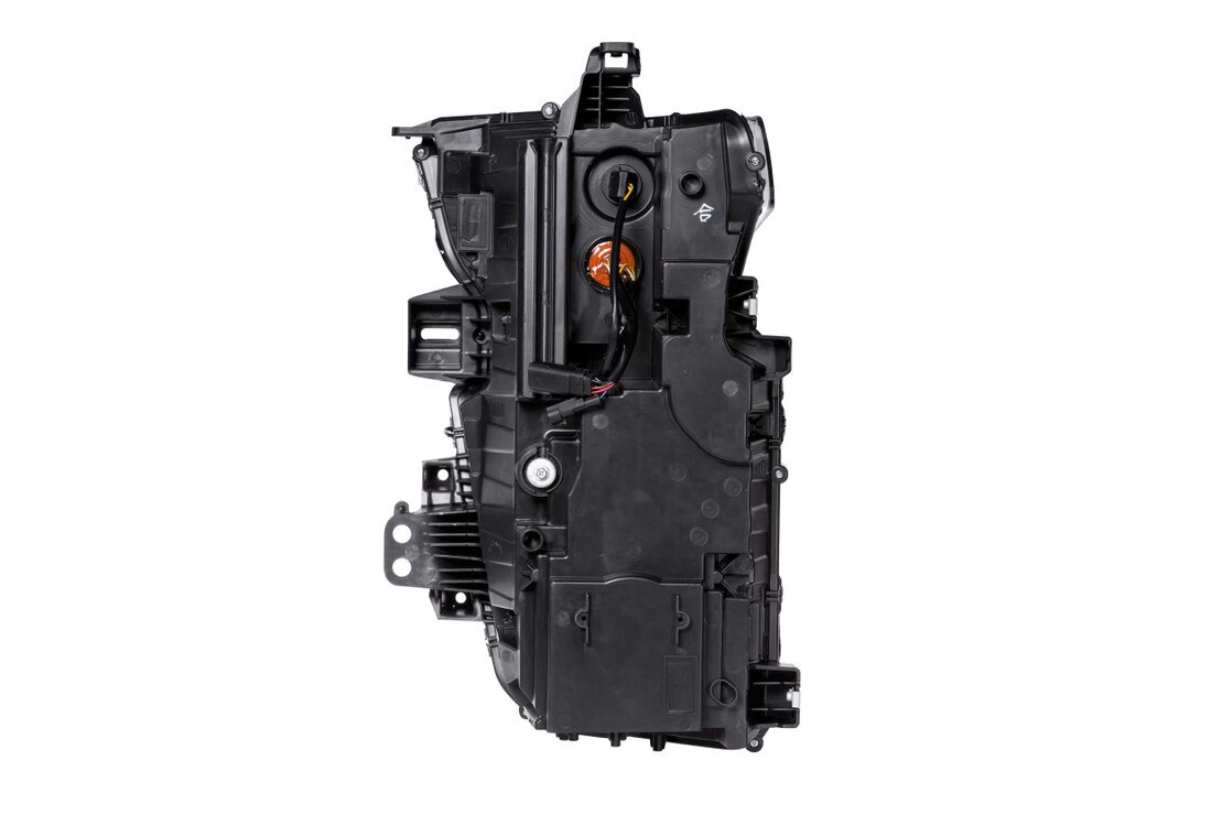 Open Box Chevrolet Silverado HD (20-24) Morimoto XB Hybrid Headlights